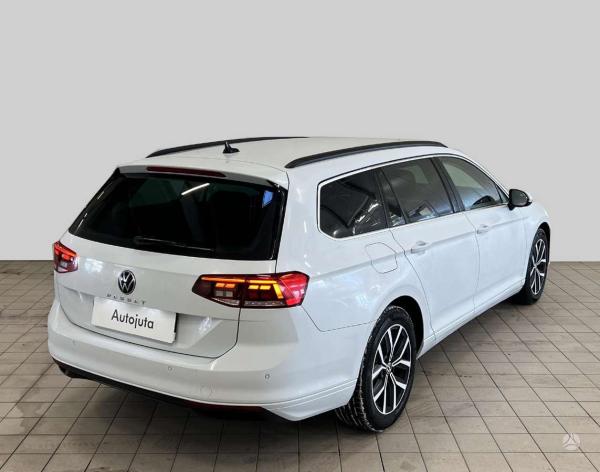 Balts Volkswagen Passat 2022 Kauņa, ar dzinēja tilpumu 1.97 L un nobraukumu 164 tūkst. km par 18500 €, foto 4 vietnē AUTOMOTO.COM.LV
