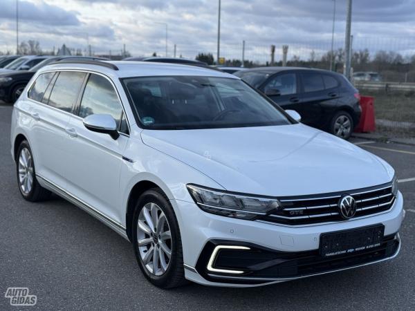 Balts Volkswagen Passat 2022 Viļņa, ar dzinēja tilpumu 1.40 L un nobraukumu 156 tūkst. km par 15500 €, foto 4 vietnē AUTOMOTO.COM.LV