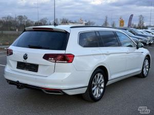 White Volkswagen Passat 2022 in Vilnius, with an engine capacity of 1.40 L and mileage of 156 thousand km for 15500 €, photo 7 on AUTOMOTO.COM.LV