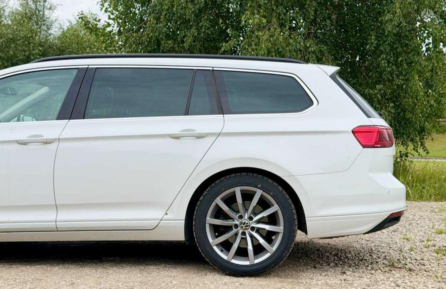 Balts Volkswagen Passat 2022 Šauļi, ar dzinēja tilpumu 1.97 L un nobraukumu 238 tūkst. km par 12500 €, foto 11 vietnē AUTOMOTO.COM.LV