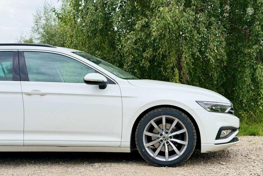 Balts Volkswagen Passat 2022 Šauļi, ar dzinēja tilpumu 1.97 L un nobraukumu 238 tūkst. km par 12500 €, foto 13 vietnē AUTOMOTO.COM.LV