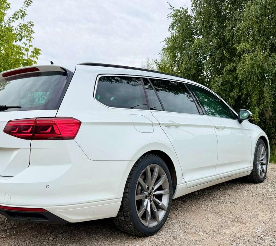Balts Volkswagen Passat 2022 Šauļi, ar dzinēja tilpumu 1.97 L un nobraukumu 238 tūkst. km par 12500 €, foto 15 vietnē AUTOMOTO.COM.LV