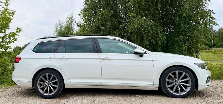 Balts Volkswagen Passat 2022 Šauļi, ar dzinēja tilpumu 1.97 L un nobraukumu 238 tūkst. km par 12500 €, foto 17 vietnē AUTOMOTO.COM.LV