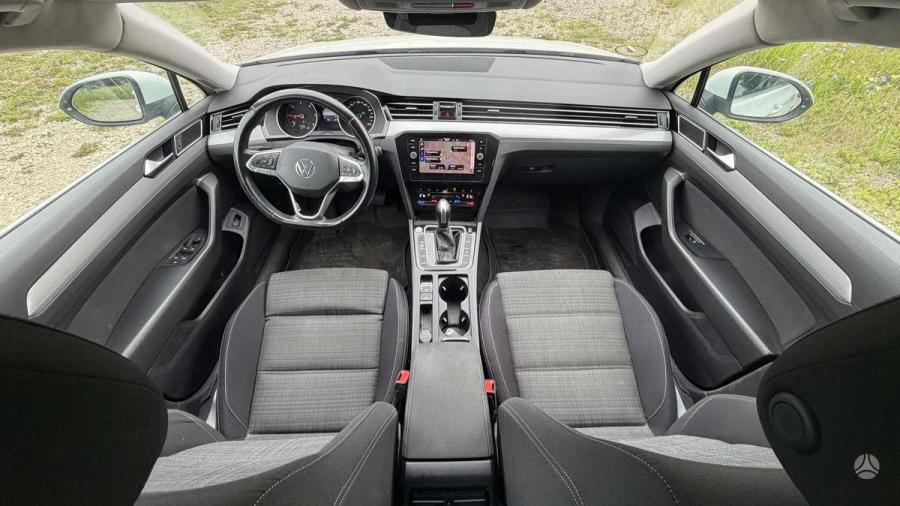 Balts Volkswagen Passat 2022 Šauļi, ar dzinēja tilpumu 1.97 L un nobraukumu 238 tūkst. km par 12500 €, foto 19 vietnē AUTOMOTO.COM.LV