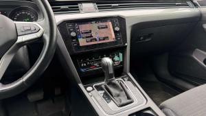 Balts Volkswagen Passat 2022 Šauļi, ar dzinēja tilpumu 1.97 L un nobraukumu 238 tūkst. km par 12500 €, foto 25 vietnē AUTOMOTO.COM.LV