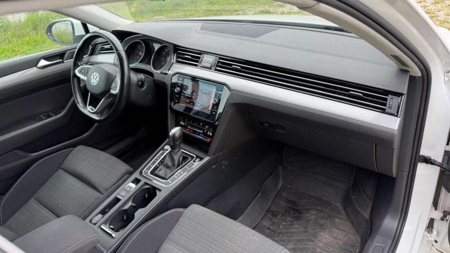 Balts Volkswagen Passat 2022 Šauļi, ar dzinēja tilpumu 1.97 L un nobraukumu 238 tūkst. km par 12500 €, foto 26 vietnē AUTOMOTO.COM.LV
