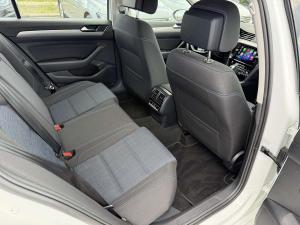 White Volkswagen Passat 2022 in Vilnius, with an engine capacity of 1.40 L and mileage of 200 thousand km for 14799 €, photo 14 on AUTOMOTO.COM.LV