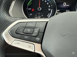 White Volkswagen Passat 2022 in Vilnius, with an engine capacity of 1.40 L and mileage of 200 thousand km for 14799 €, photo 34 on AUTOMOTO.COM.LV