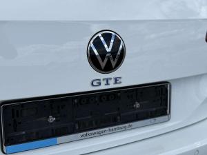 White Volkswagen Passat 2022 in Vilnius, with an engine capacity of 1.40 L and mileage of 200 thousand km for 14799 €, photo 36 on AUTOMOTO.COM.LV