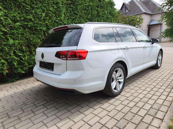 Volkswagen Passat 2022 in Vilnius on AUTOMOTO.COM.LV White Volkswagen Passat 2022 in Vilnius, with an engine capacity of 1.50 L and mileage of 89 thousand km for 19239 €, photo 8 on AUTOMOTO.COM.LV