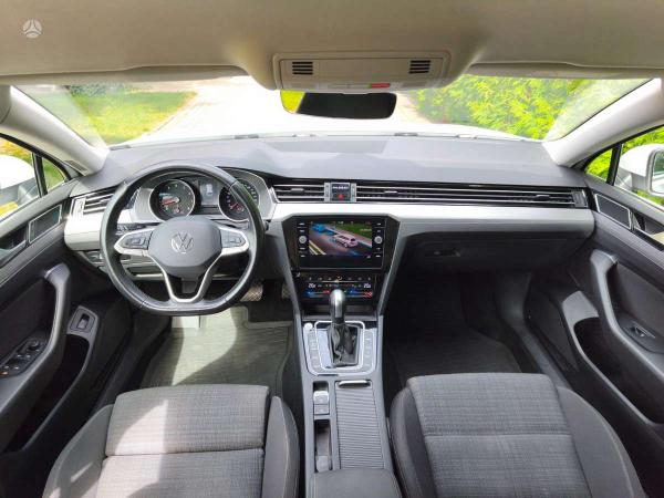 Volkswagen Passat 2022 in Vilnius on AUTOMOTO.COM.LV White Volkswagen Passat 2022 in Vilnius, with an engine capacity of 1.50 L and mileage of 89 thousand km for 19239 €, photo 11 on AUTOMOTO.COM.LV