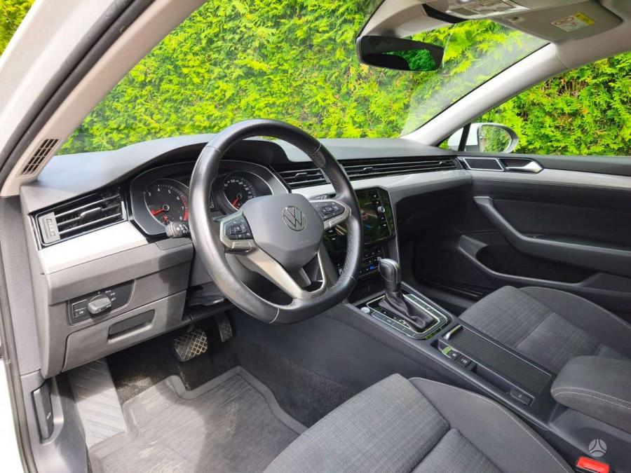 Balts Volkswagen Passat 2022 Viļņa, ar dzinēja tilpumu 1.50 L un nobraukumu 89 tūkst. km par 19239 €, foto 12 vietnē AUTOMOTO.COM.LV