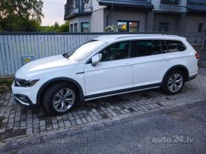 White Volkswagen Passat 2022 in Parnu, with an engine capacity of 2.00 L and mileage of 170 thousand km for 22000 €, photo 3 on AUTOMOTO.COM.LV