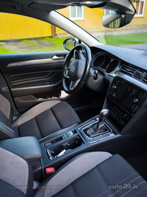 White Volkswagen Passat 2022 in Parnu, with an engine capacity of 2.00 L and mileage of 170 thousand km for 22000 €, photo 6 on AUTOMOTO.COM.LV