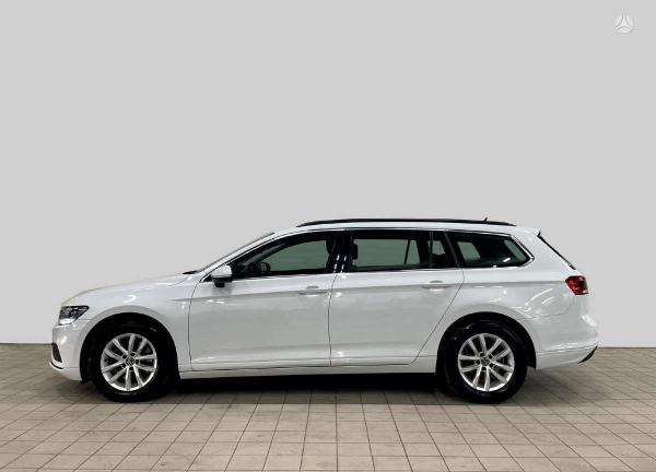 Balts Volkswagen Passat 2023 Kauņa, ar dzinēja tilpumu 1.97 L un nobraukumu 99 tūkst. km par 18500 €, foto 2 vietnē AUTOMOTO.COM.LV