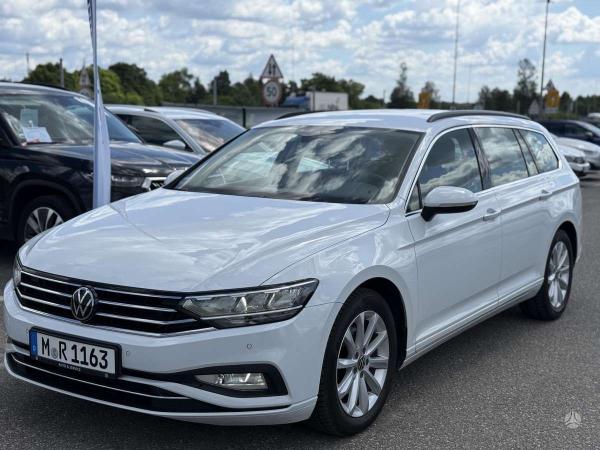 White Volkswagen Passat 2023 in Vilnius, with an engine capacity of 1.97 L and mileage of 219 thousand km for 14999 €, photo 7 on AUTOMOTO.COM.LV