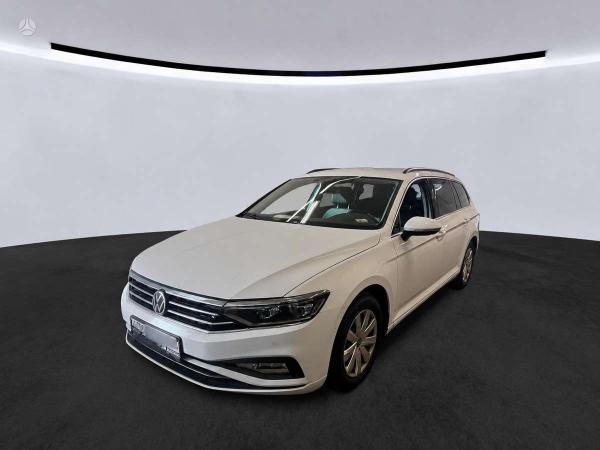 White Volkswagen Passat 2023 in Vilnius, with an engine capacity of 1.97 L and mileage of 179 thousand km for 17500 €, photo 1 on AUTOMOTO.COM.LV