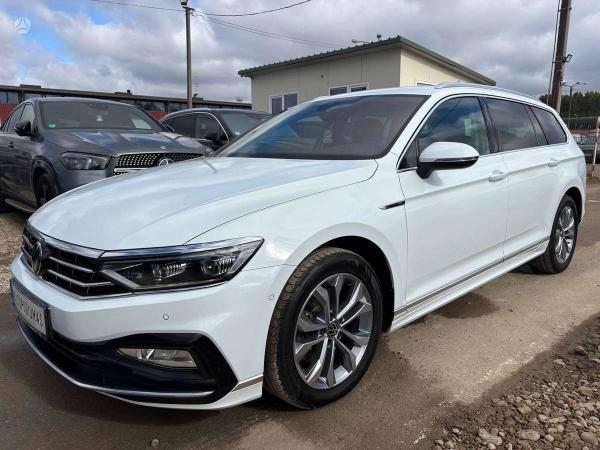 White Volkswagen Passat 2023 in Vilnius, with an engine capacity of 1.97 L and mileage of 200 thousand km for 17700 €, photo 1 on AUTOMOTO.COM.LV