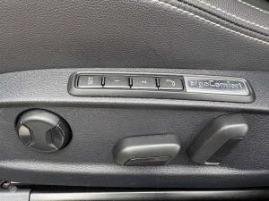 White Volkswagen Passat 2023 in Vilnius, with an engine capacity of 1.97 L and mileage of 200 thousand km for 17700 €, photo 11 on AUTOMOTO.COM.LV