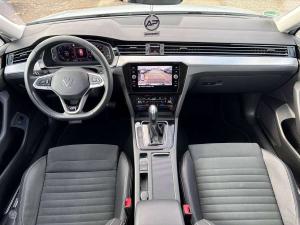 White Volkswagen Passat 2023 in Vilnius, with an engine capacity of 1.97 L and mileage of 200 thousand km for 17700 €, photo 16 on AUTOMOTO.COM.LV