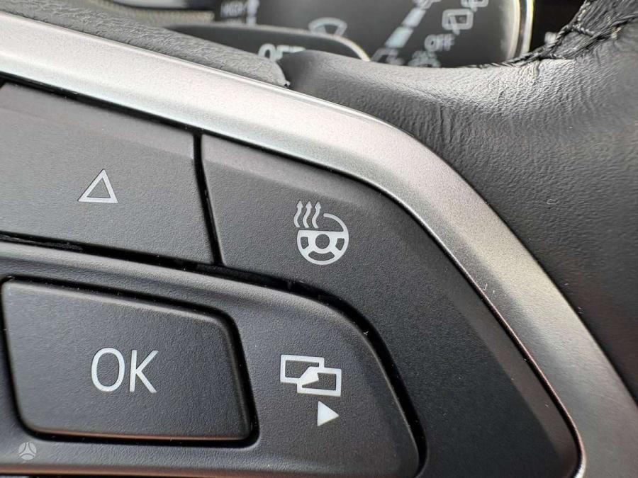White Volkswagen Passat 2023 in Vilnius, with an engine capacity of 1.97 L and mileage of 200 thousand km for 17700 €, photo 17 on AUTOMOTO.COM.LV