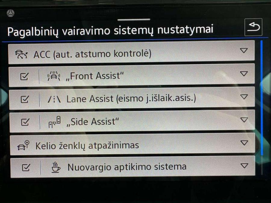White Volkswagen Passat 2023 in Vilnius, with an engine capacity of 1.97 L and mileage of 200 thousand km for 17700 €, photo 21 on AUTOMOTO.COM.LV