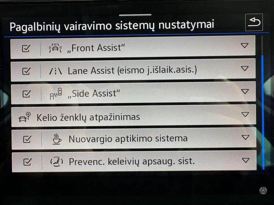 White Volkswagen Passat 2023 in Vilnius, with an engine capacity of 1.97 L and mileage of 200 thousand km for 17700 €, photo 22 on AUTOMOTO.COM.LV