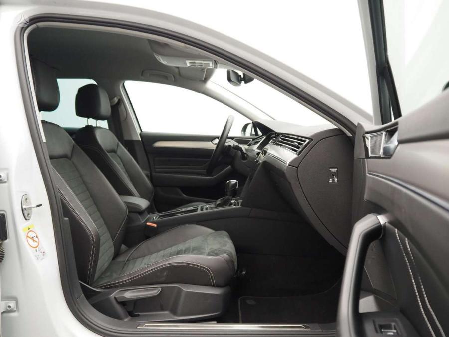Белый Фольксваген Пассат 2023 в Вильнюс, объемом двигателя 2.00 л и пробегом 72 тыс. км за 26900 €, фото 12 на AUTOMOTO.COM.LV