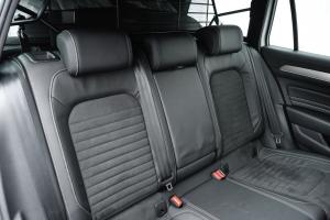 Balts Volkswagen Passat 2023 Rīga, ar dzinēja tilpumu 2.00 L un nobraukumu 140 tūkst. km par 23500 €, foto 11 vietnē AUTOMOTO.COM.LV