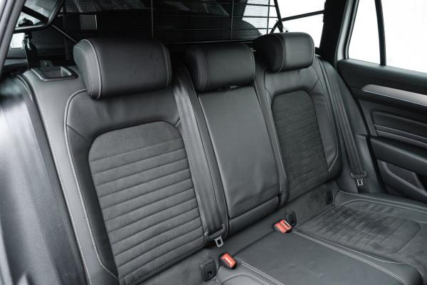 Balts Volkswagen Passat 2023 Rīga, ar dzinēja tilpumu 2.00 L un nobraukumu 140 tūkst. km par 23500 €, foto 11 vietnē AUTOMOTO.COM.LV