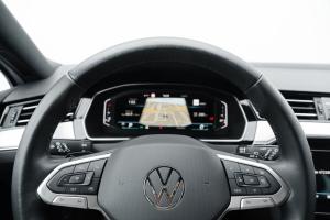 White Volkswagen Passat 2023 in Riga, with an engine capacity of 2.00 L and mileage of 140 thousand km for 23500 €, photo 24 on AUTOMOTO.COM.LV