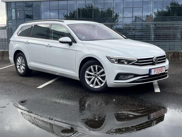Balts Volkswagen Passat 2023 Viļņa, ar dzinēja tilpumu 1.97 L un nobraukumu 155 tūkst. km par 18850 €, foto 1 vietnē AUTOMOTO.COM.LV