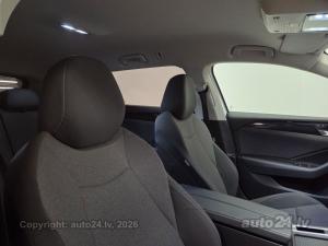 Белый Фольксваген Пассат 2024 в Таллин, объемом двигателя 1.50 л и пробегом 39 тыс. км за 28900 €, фото 17 на AUTOMOTO.COM.LV