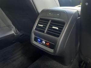 White Volkswagen Passat 2024 in Vilnius, with an engine capacity of 1.97 L and mileage of 172 thousand km for 23900 €, photo 13 on AUTOMOTO.COM.LV