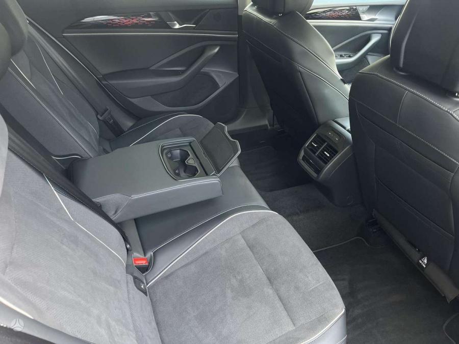 White Volkswagen Passat 2024 in Vilnius, with an engine capacity of 1.97 L and mileage of 172 thousand km for 23900 €, photo 14 on AUTOMOTO.COM.LV