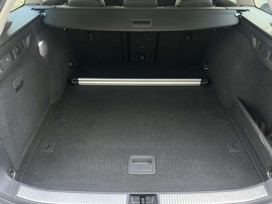 White Volkswagen Passat 2024 in Vilnius, with an engine capacity of 1.97 L and mileage of 172 thousand km for 23900 €, photo 37 on AUTOMOTO.COM.LV