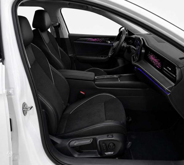 Balts Volkswagen Passat 2024 Kauņa, ar dzinēja tilpumu 1.97 L un nobraukumu 57 tūkst. km par 29900 €, foto 7 vietnē AUTOMOTO.COM.LV