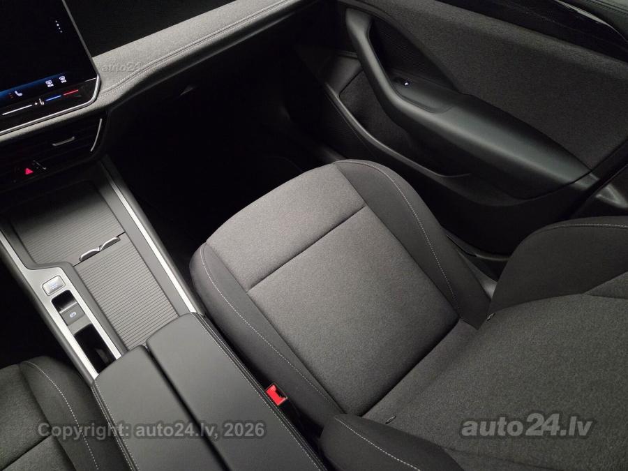 Balts Volkswagen Passat 2024 Tallina, ar dzinēja tilpumu 1.50 L un nobraukumu 29 tūkst. km par 27900 €, foto 15 vietnē AUTOMOTO.COM.LV