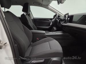 Balts Volkswagen Passat 2024 Tallina, ar dzinēja tilpumu 1.50 L un nobraukumu 29 tūkst. km par 27900 €, foto 16 vietnē AUTOMOTO.COM.LV