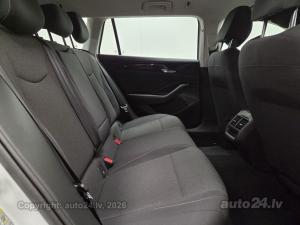 Balts Volkswagen Passat 2024 Tallina, ar dzinēja tilpumu 1.50 L un nobraukumu 29 tūkst. km par 27900 €, foto 18 vietnē AUTOMOTO.COM.LV