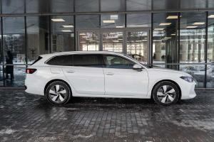 Balts Volkswagen Passat 2025 Viļņa, ar dzinēja tilpumu 1.50 L un nobraukumu 18 tūkst. km par 34990 €, foto 3 vietnē AUTOMOTO.COM.LV