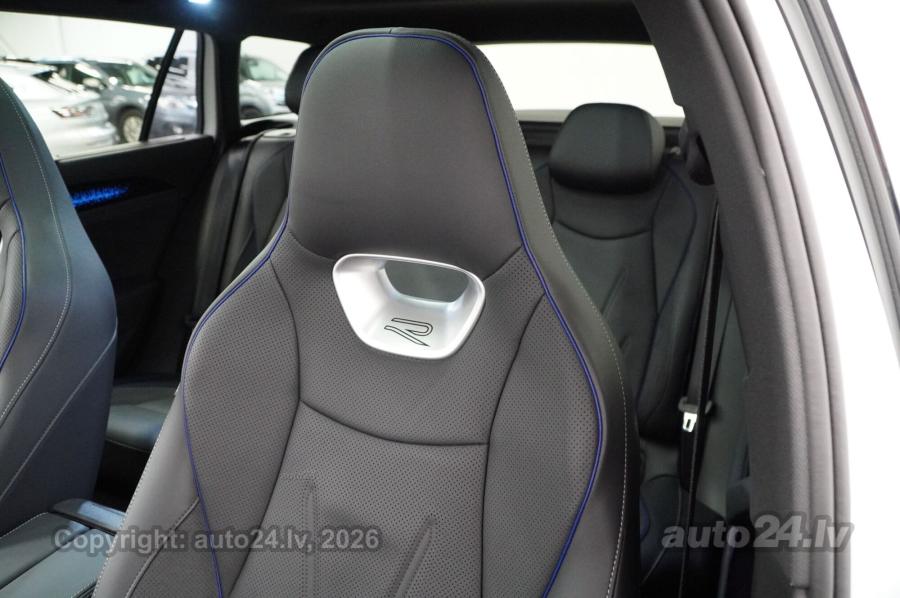 Balts Volkswagen Passat 2025 Tallina, ar dzinēja tilpumu 1.50 L un nobraukumu 6 tūkst. km par 45500 €, foto 10 vietnē AUTOMOTO.COM.LV