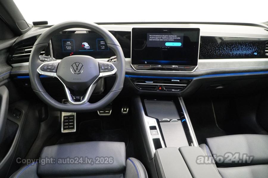 Balts Volkswagen Passat 2025 Tallina, ar dzinēja tilpumu 1.50 L un nobraukumu 6 tūkst. km par 45500 €, foto 13 vietnē AUTOMOTO.COM.LV