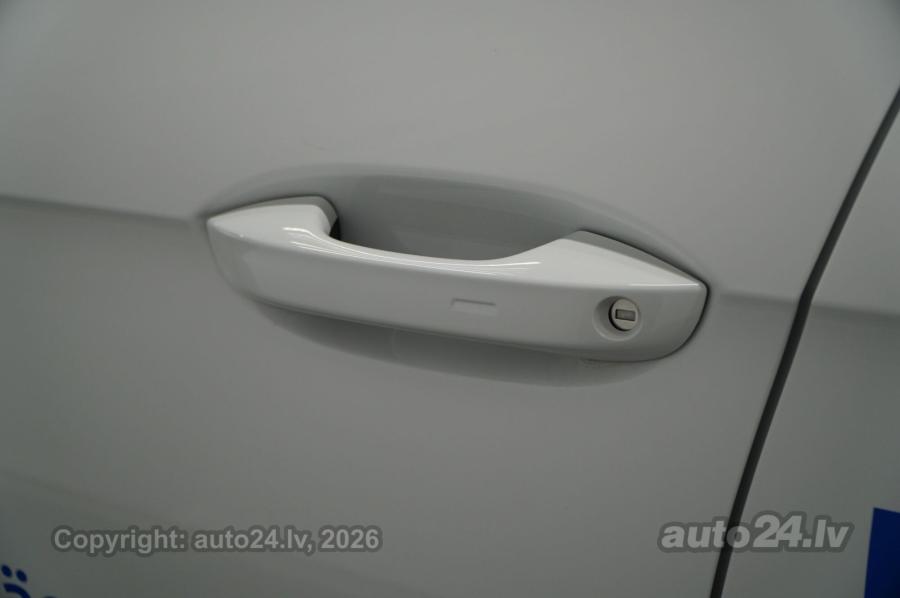 Balts Volkswagen Passat 2025 Tallina, ar dzinēja tilpumu 1.50 L un nobraukumu 6 tūkst. km par 45500 €, foto 27 vietnē AUTOMOTO.COM.LV