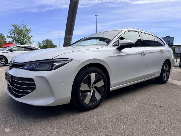 White Volkswagen Passat 2025 in Vilnius, with an engine capacity of 1.97 L and mileage of 26 thousand km for 30300 €, photo 1 on AUTOMOTO.COM.LV