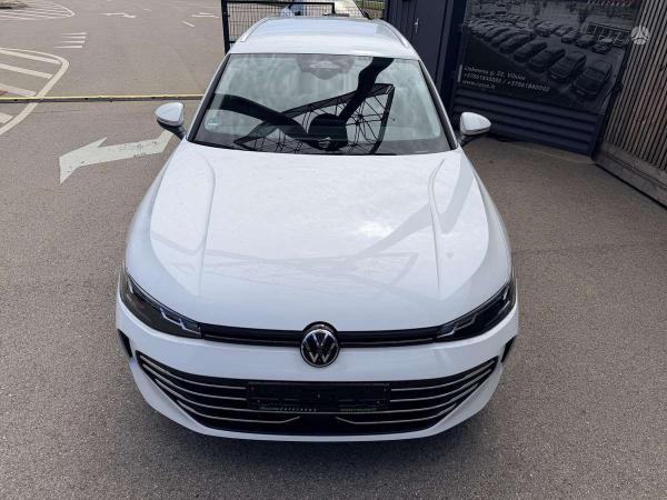 White Volkswagen Passat 2025 in Vilnius, with an engine capacity of 1.97 L and mileage of 26 thousand km for 30300 €, photo 4 on AUTOMOTO.COM.LV