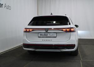 Balts Volkswagen Passat 2025 Tallina, ar dzinēja tilpumu 1.50 L un nobraukumu 6 tūkst. km par 45500 €, foto 7 vietnē AUTOMOTO.COM.LV