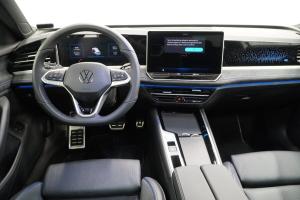 Balts Volkswagen Passat 2025 Tallina, ar dzinēja tilpumu 1.50 L un nobraukumu 6 tūkst. km par 45500 €, foto 13 vietnē AUTOMOTO.COM.LV