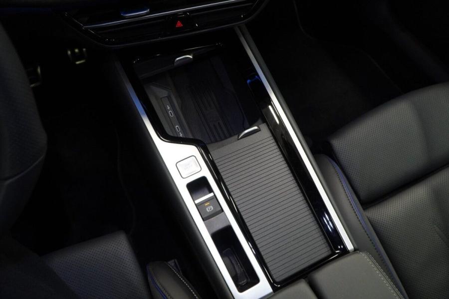 Balts Volkswagen Passat 2025 Tallina, ar dzinēja tilpumu 1.50 L un nobraukumu 6 tūkst. km par 45500 €, foto 14 vietnē AUTOMOTO.COM.LV