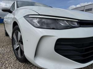 White Volkswagen Passat 2025 in Vilnius, with an engine capacity of 1.50 L and mileage of 27 thousand km for 27500 €, photo 13 on AUTOMOTO.COM.LV